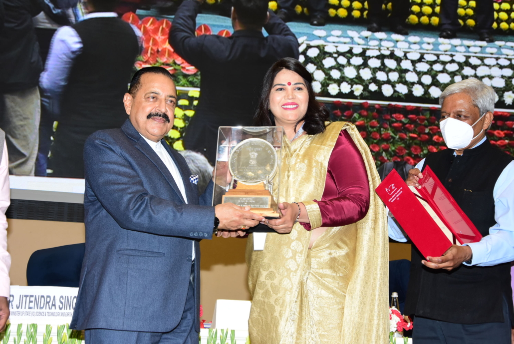 Dr Suman Mor received the National Award for Science Communication ...